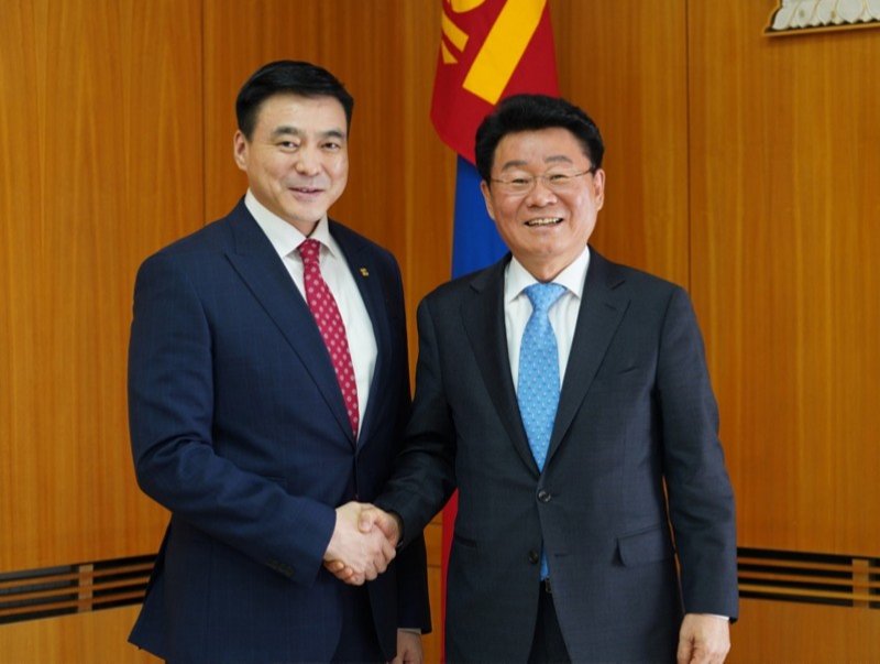 БНСУ аас Монгол Улсад суугаа Элчин сайд Ким Жун Гүг хүлээн авч уулзлаа